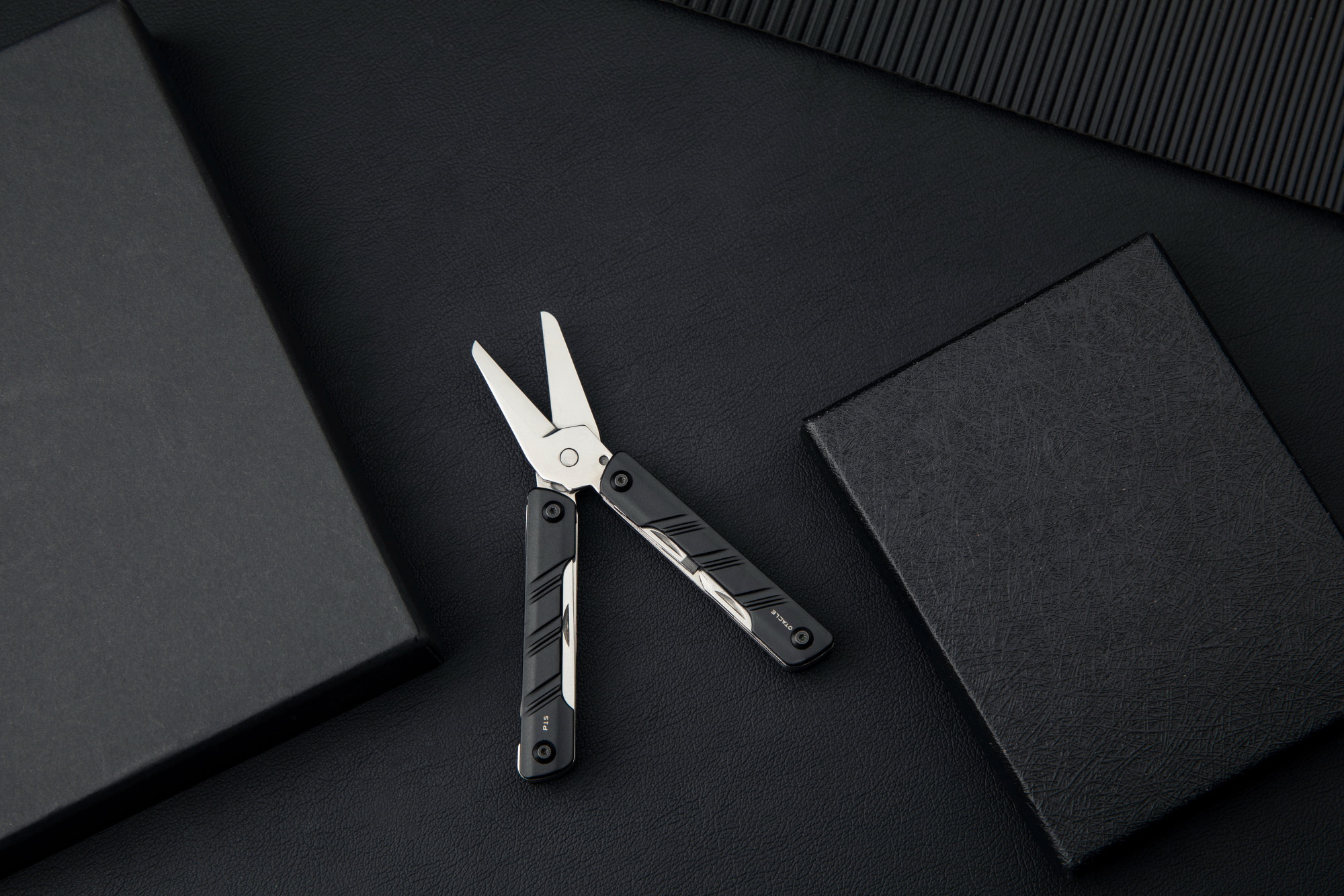 Otacle P1S Compact and Lightweight 9-in-1 EDC Multi-functional Tool ...