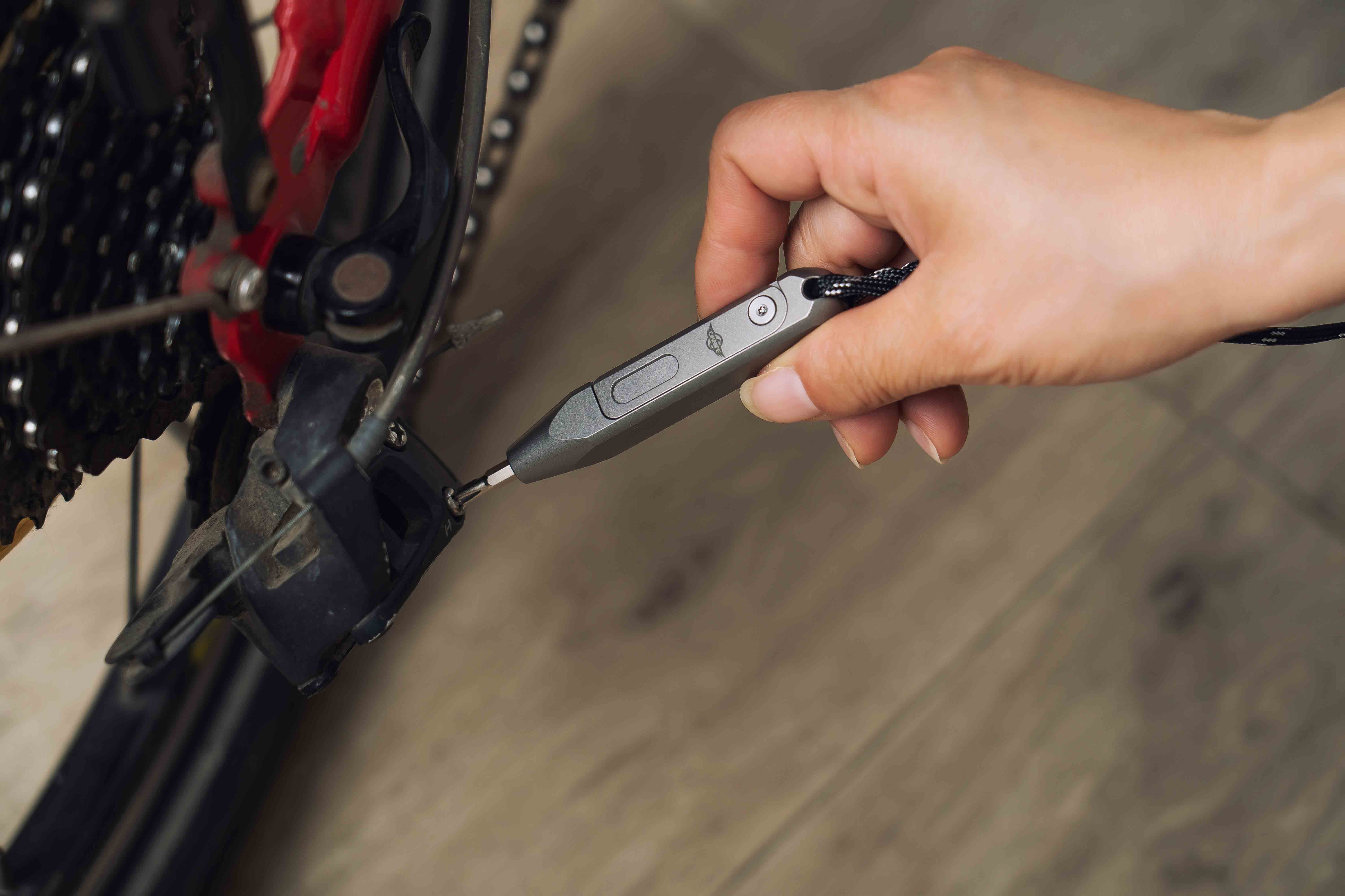 Olight Otacle D1 - EDC Titanium Multi-Bit Driver - Olight Australia